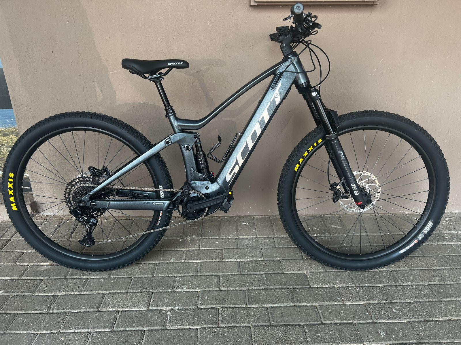 Scott Strike E-bike | Dual Suspension Mountain E-Bikes | Bike Hub