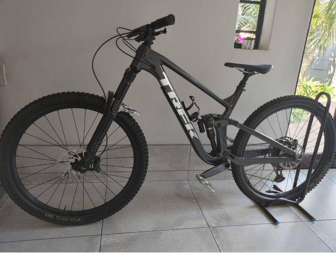 2022 Trek Slash 8 (L) **PRICE DROP** | Dual Suspension Mountain Bikes ...