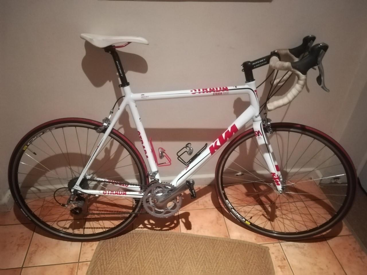 KTM Strada 1000 road bike | Road Bikes | Bike Hub