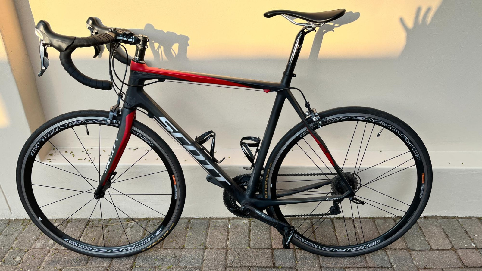 Scott CR1 Pro Carbon | Road Bikes | Bike Hub