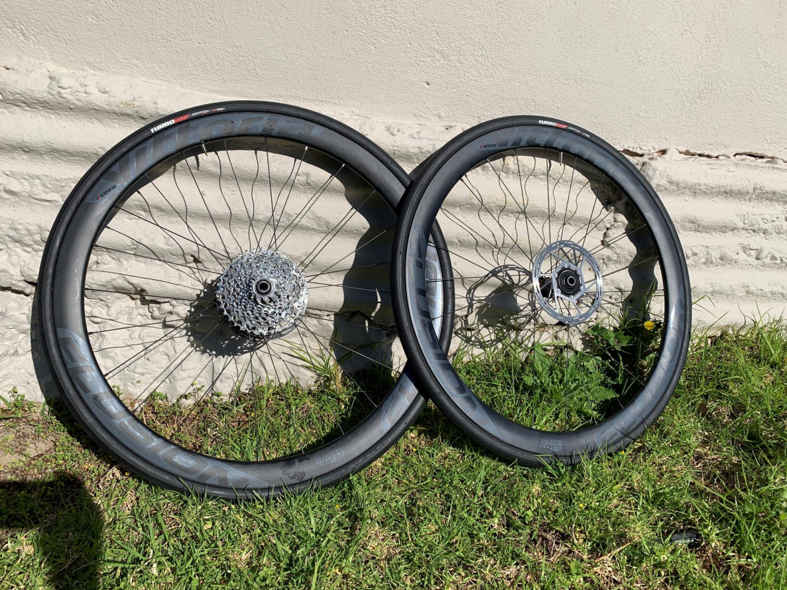 Victoria Elusion 42mm Carbon Wheels | Road Bike Wheels | Bike Hub