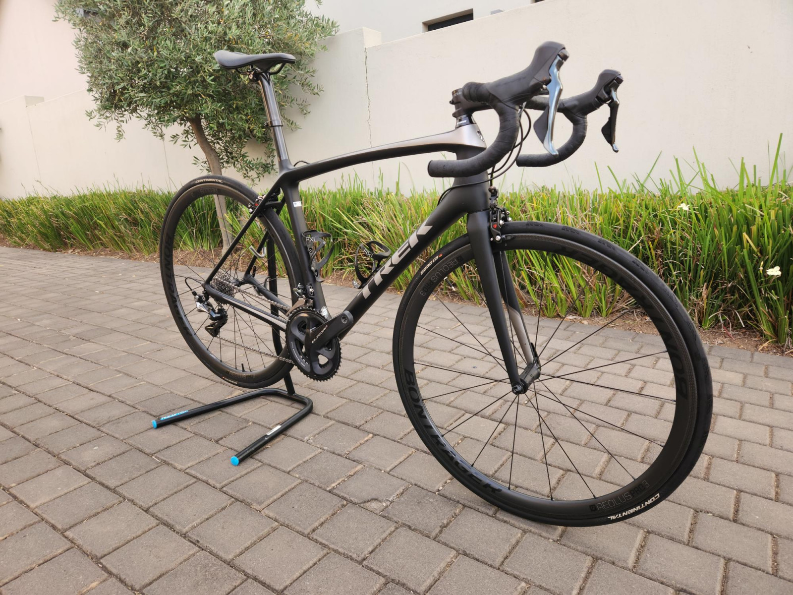 Trek Emonda SLR8 | Road Bikes | Bike Hub