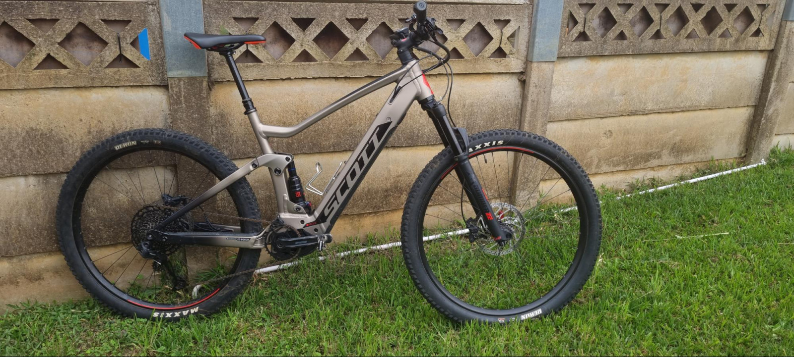 Scott strike 930 Eride | Dual Suspension Mountain E-Bikes | Bike Hub