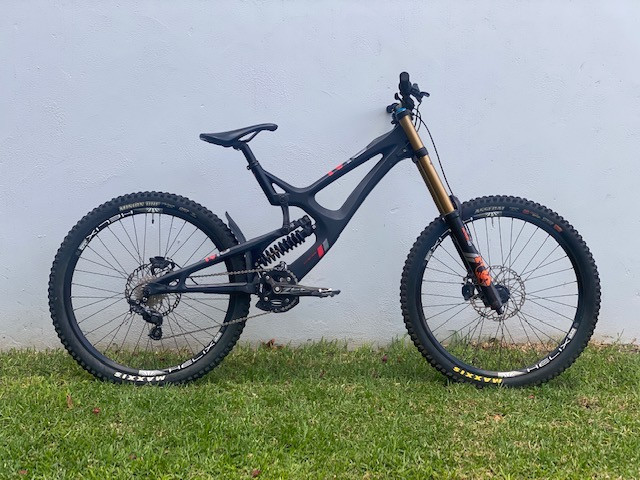 Intense M16C DH Bike | Downhill Bikes | Bike Hub