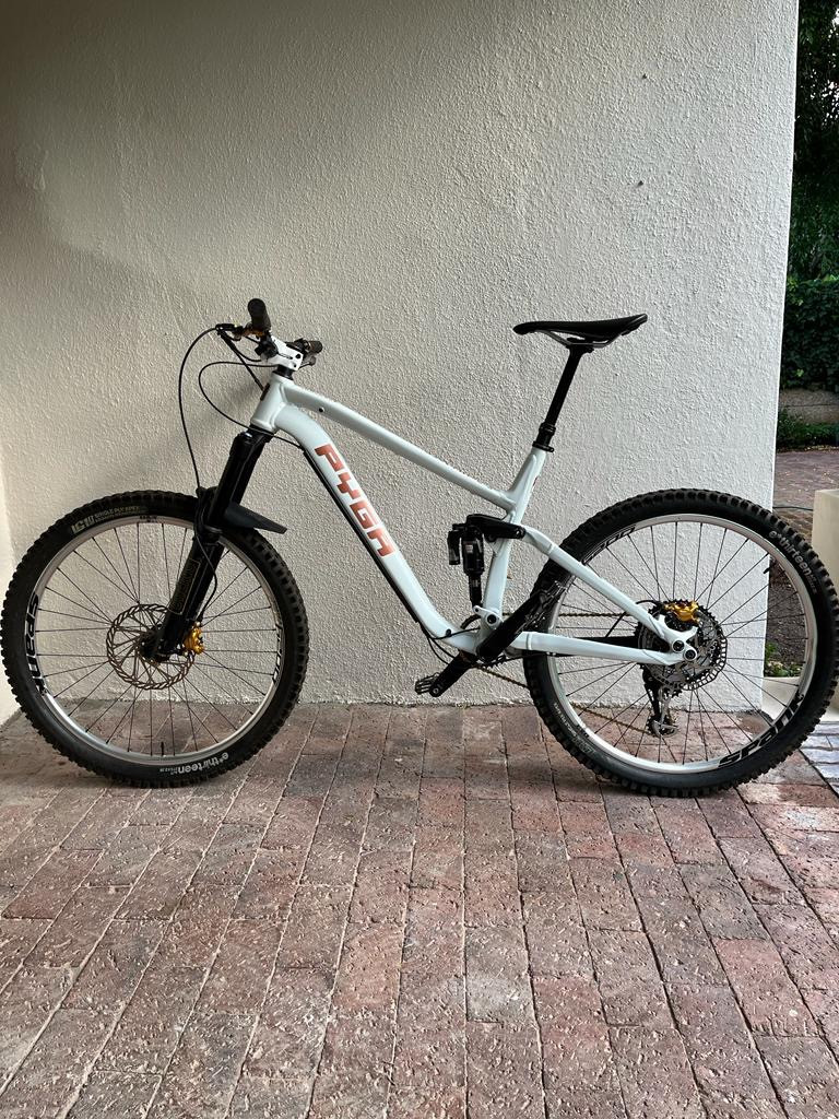 Pyga Pascoe 140 | Dual Suspension Mountain Bikes | Bike Hub