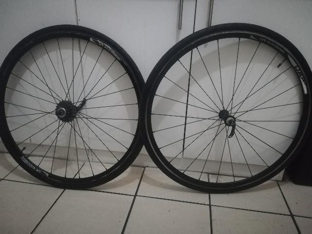 AlexRims DA28 700x23c | Road Bike Wheels | Bike Hub