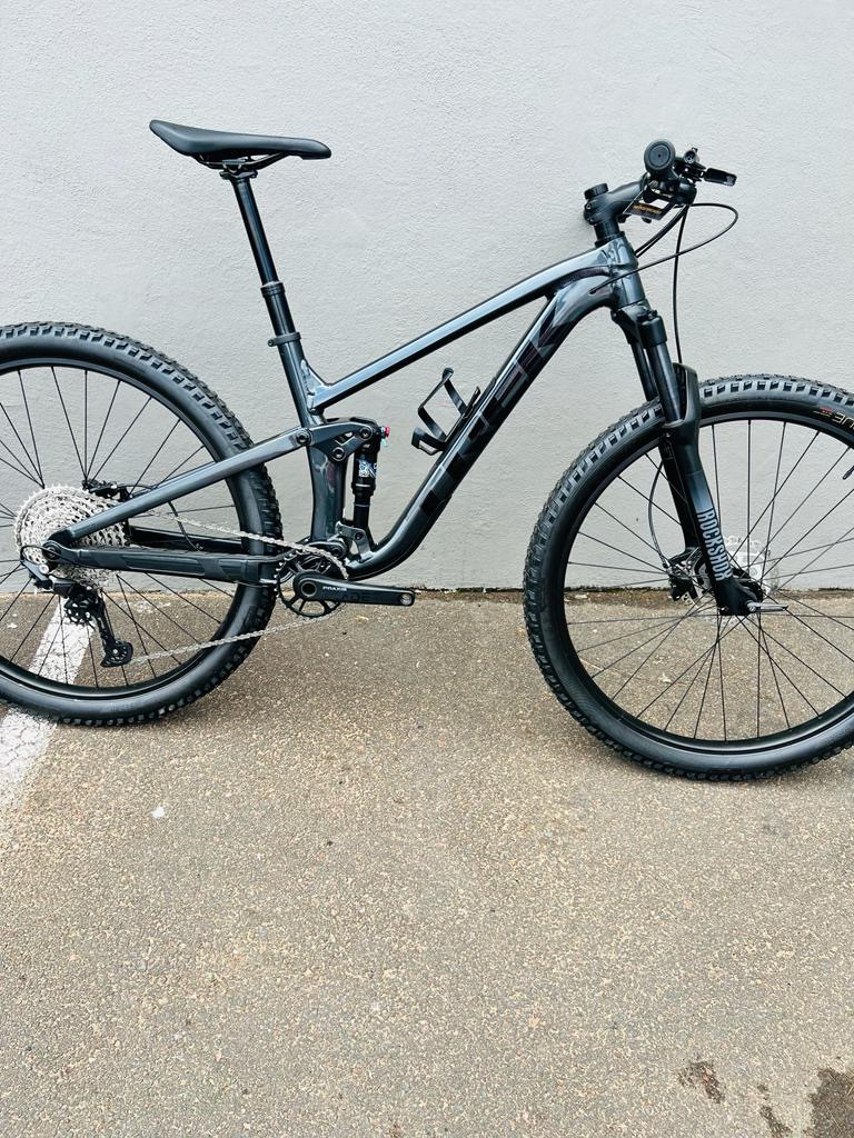 Trek Top Fuel 5 2022 | Dual Suspension Mountain Bikes | Bike Hub