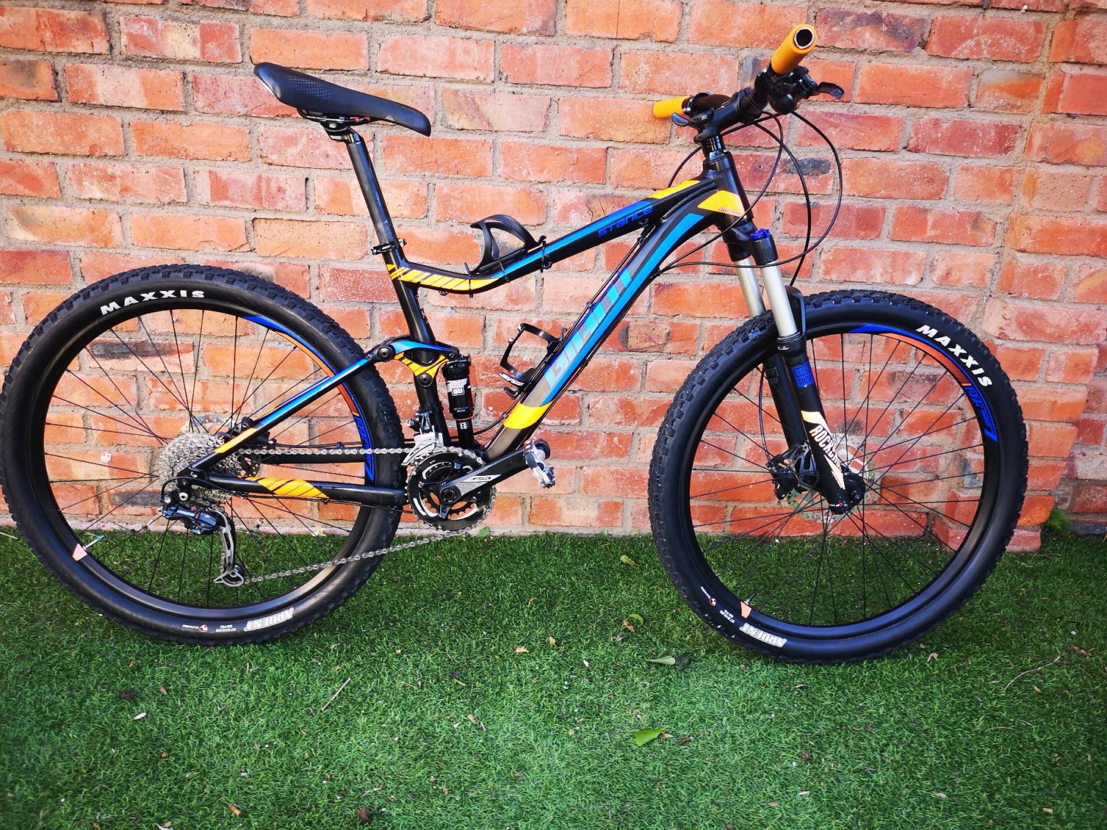 Giant Stance 2 | Dual Suspension Mountain Bikes | Bike Hub