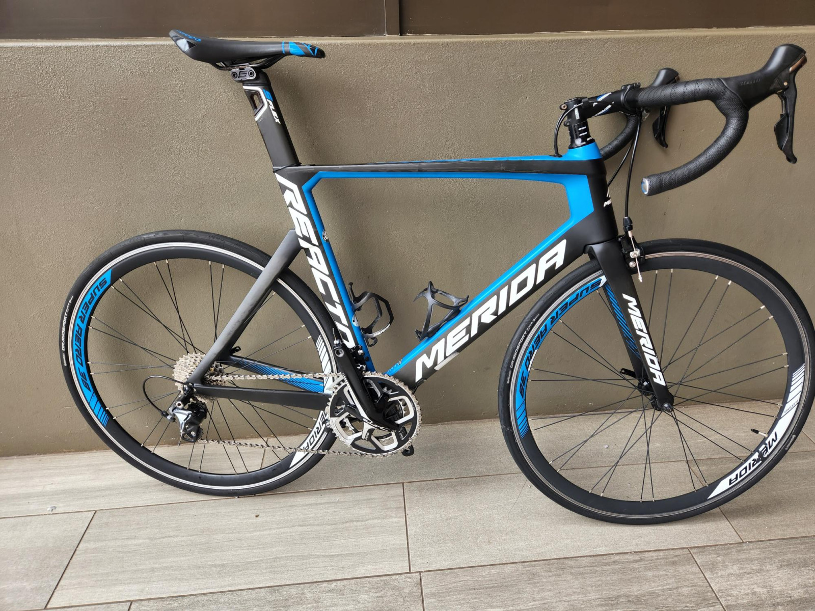 Merida Reacto 5000 Carbon | Road Bikes | Bike Hub