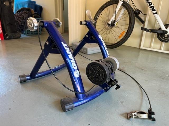 Giant Indoor trainer | Indoor Trainers & Accessories | Bike Hub