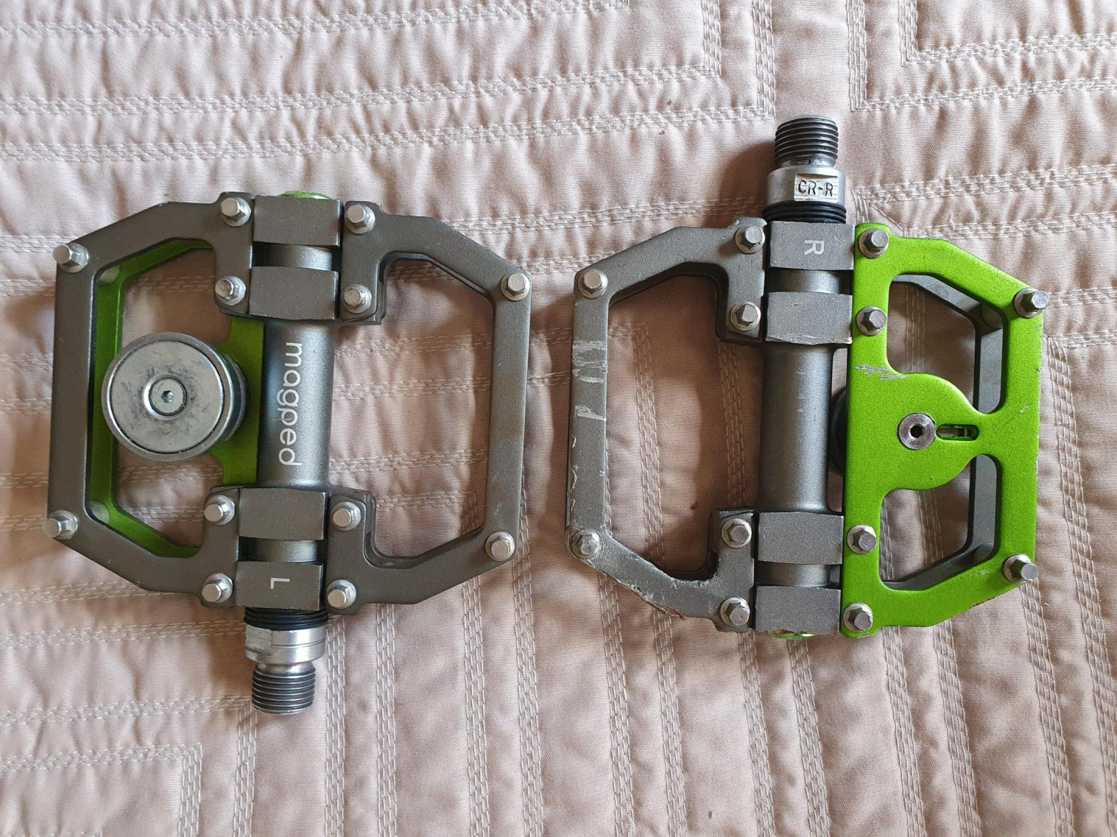 Magnetic Pedals | Pedals | Bike Hub