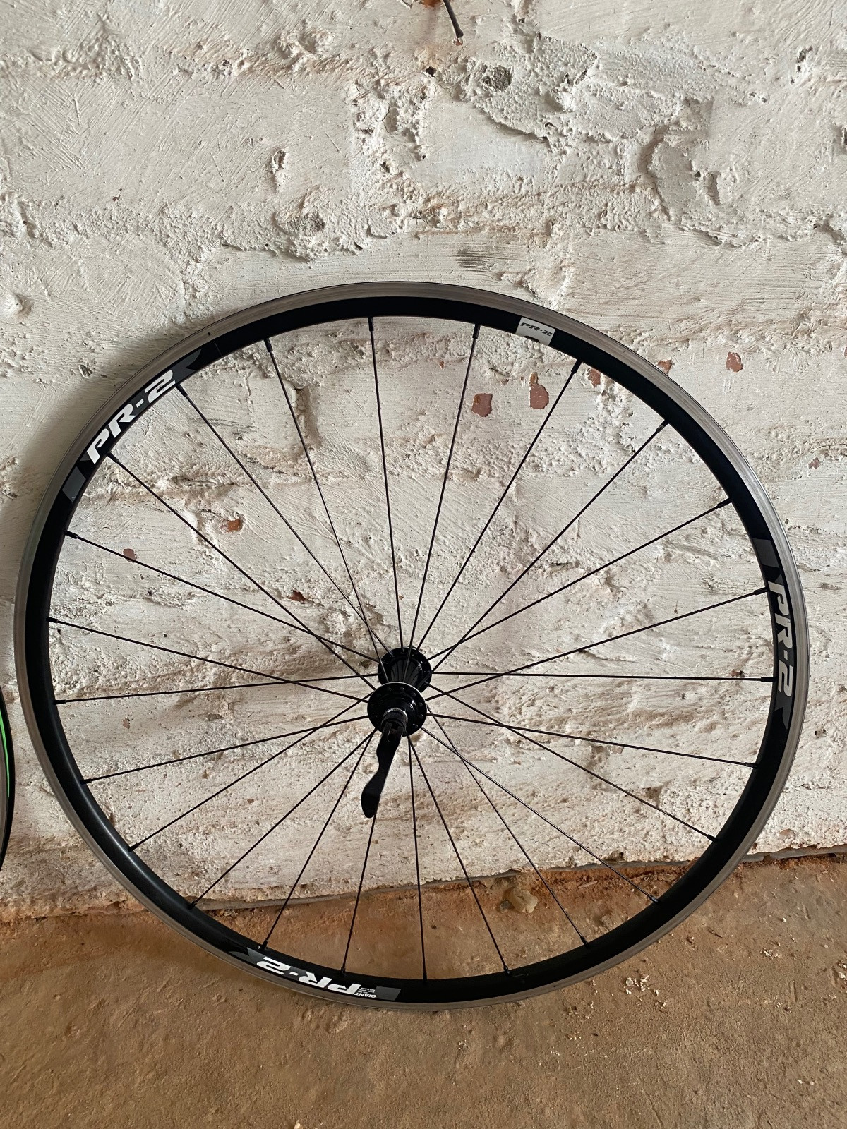 Giant PR-2 wheels | Road Bike Wheels | Bike Hub