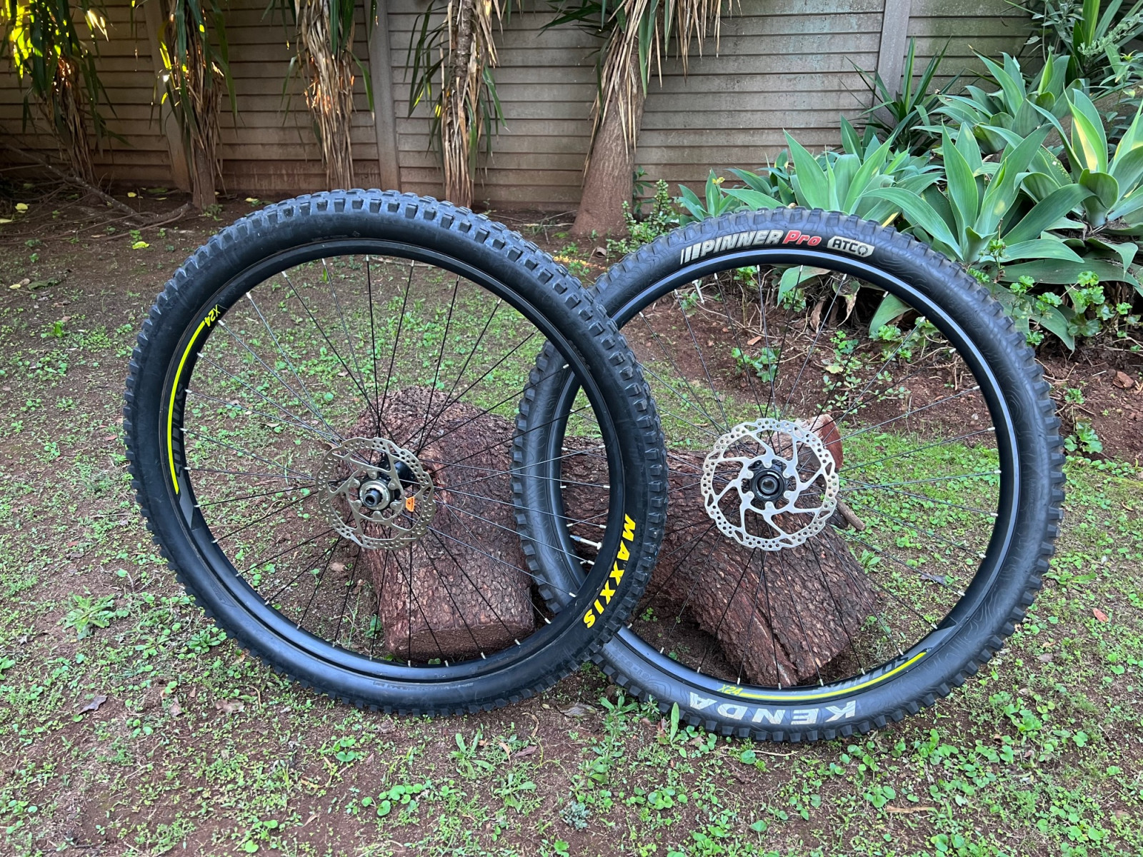 Syncros X24 Boost Set | Mountain Bike Wheels | Bike Hub