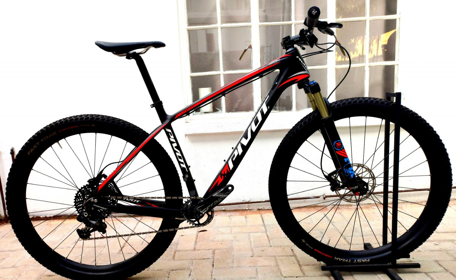Pivot Les Full Carbon Hardtail 29er (L) | Hardtail Mountain Bikes ...