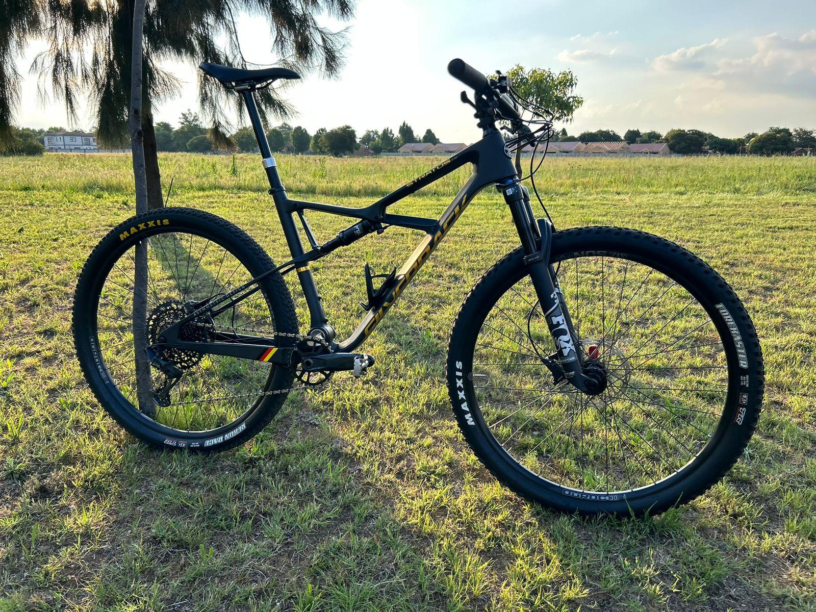 Silverback Stratos CF Pro | Dual Suspension Mountain Bikes | Bike Hub