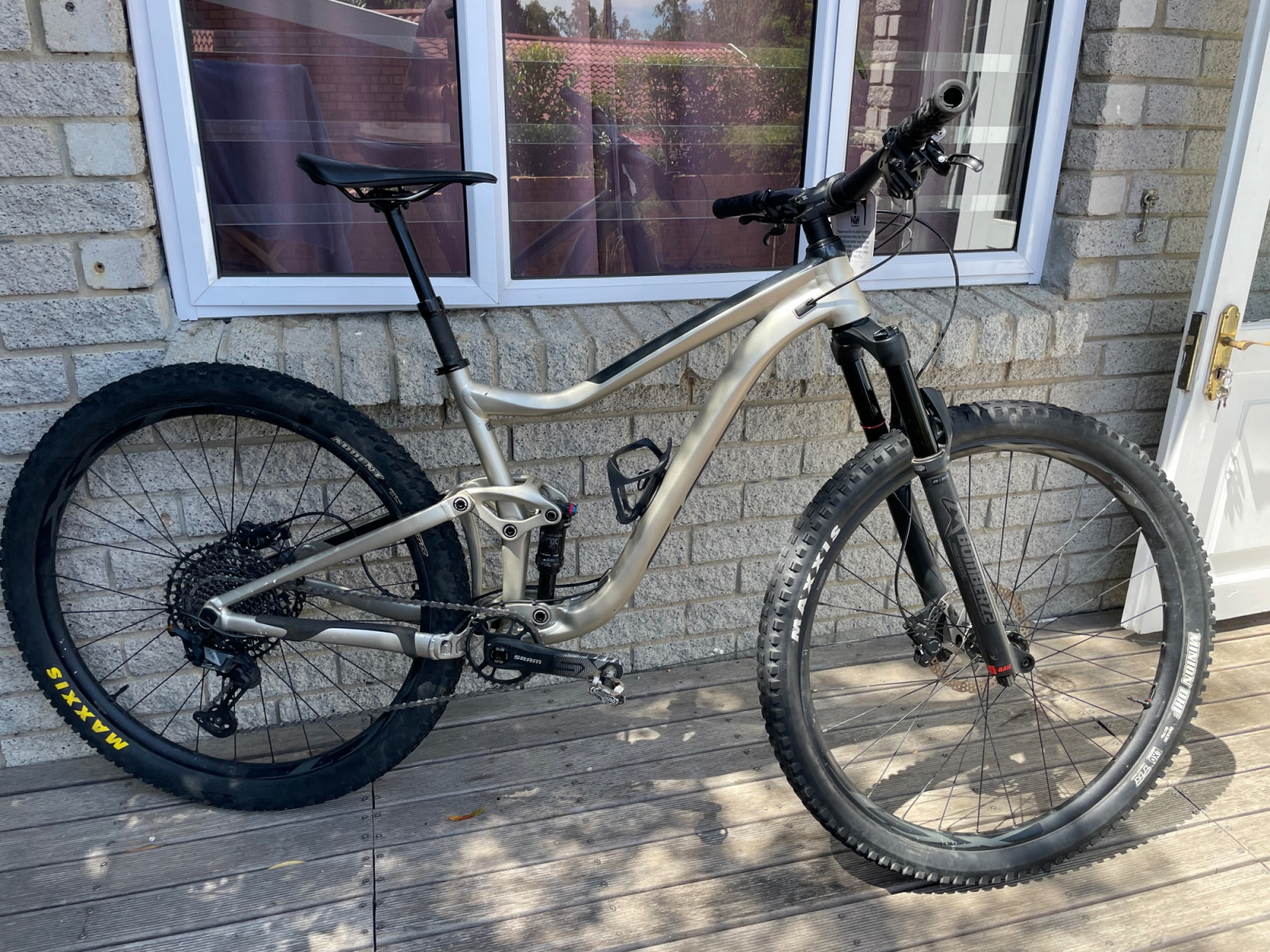2020 Giant Trance 3 (Upgraded) | Dual Suspension Mountain Bikes | Bike Hub