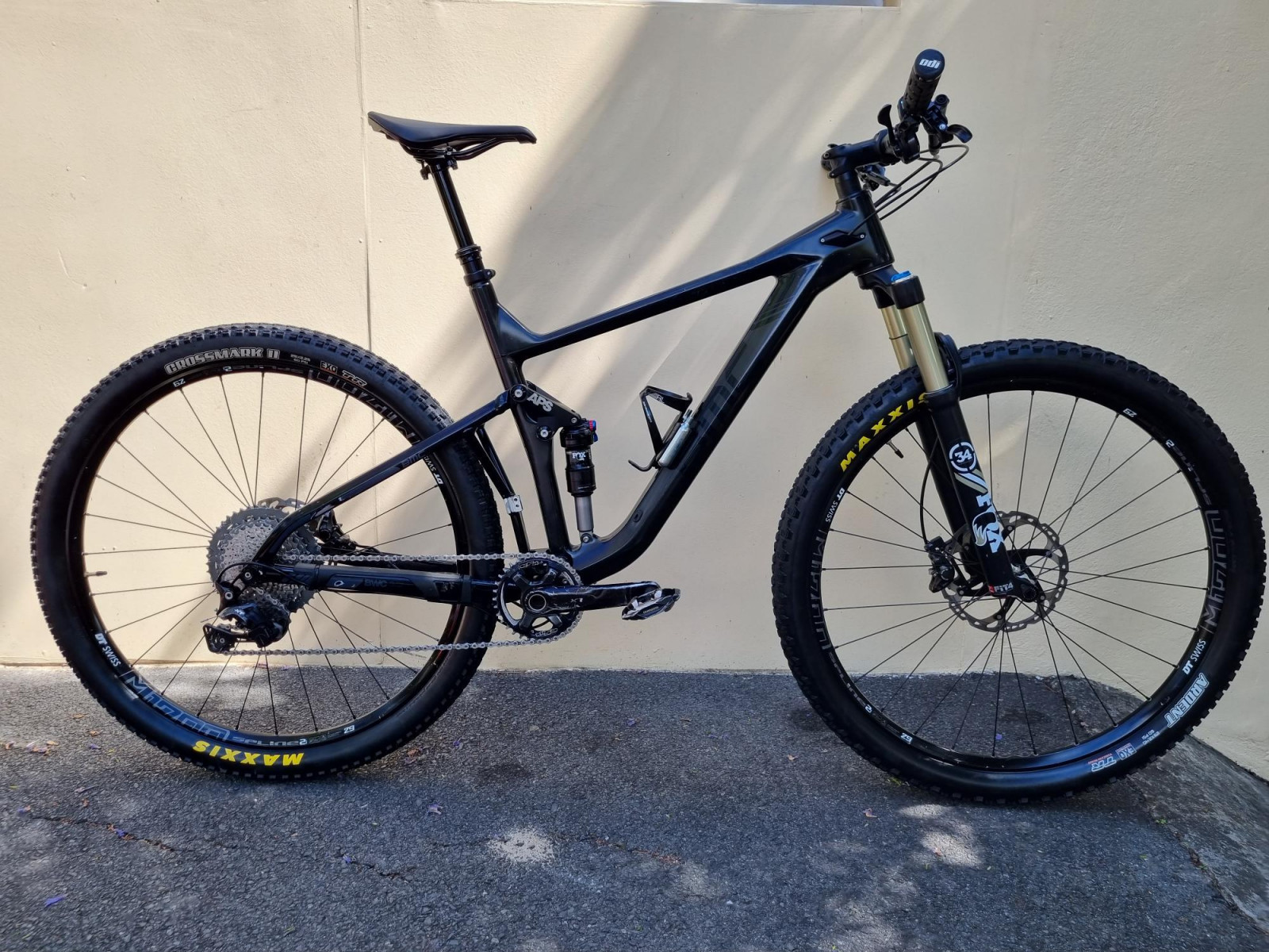 BMC SF02 XT Carbon Bicycle | Bike Hub