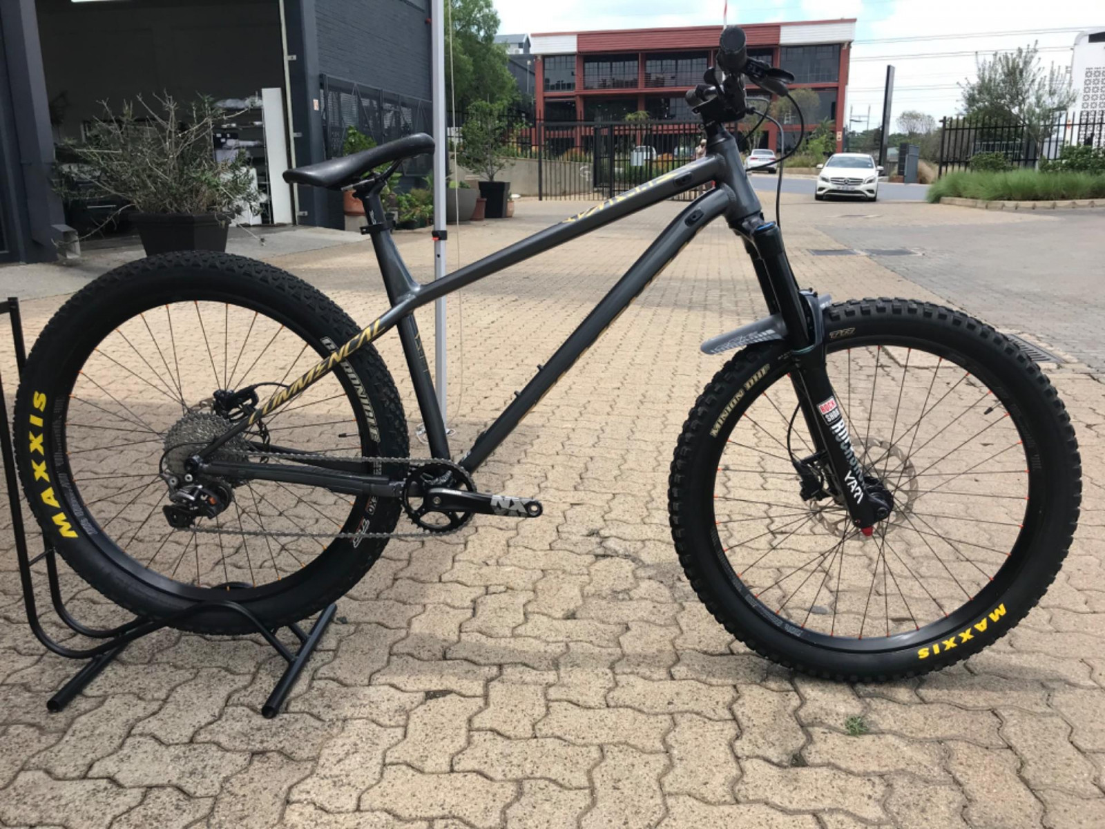 COMMENCAL META HT 2019 LARGE | Bike Hub