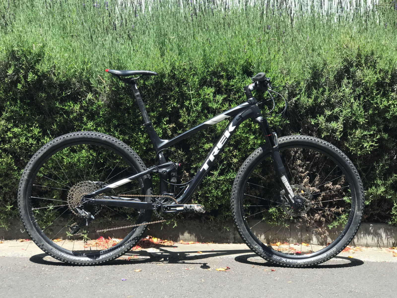 TREK Top Fuel 8 | Dual Suspension Mountain Bikes | Bike Hub