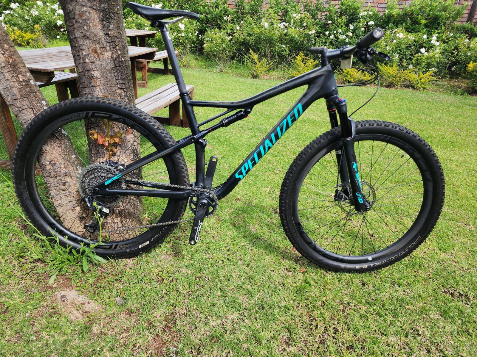 Specialized Epic Pro | Dual Suspension Mountain Bikes | Bike Hub