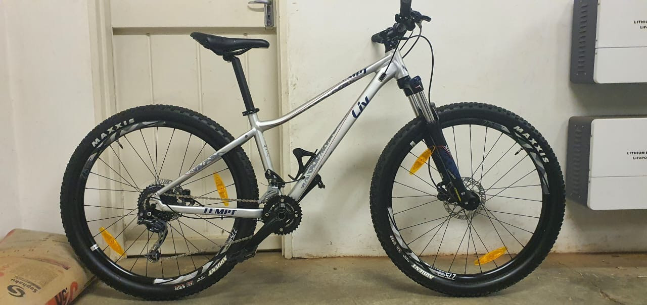 Liv TEMPT 2 (Ladies Bike) | Hardtail Mountain Bikes | Bike Hub