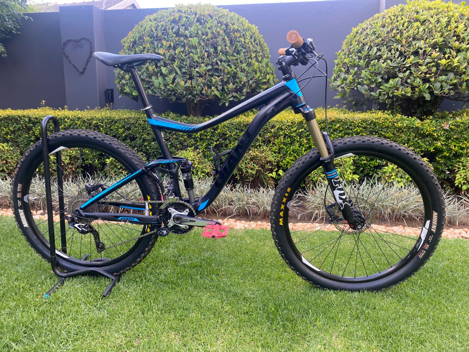 Giant Trance 2 | Dual Suspension Mountain Bikes | Bike Hub