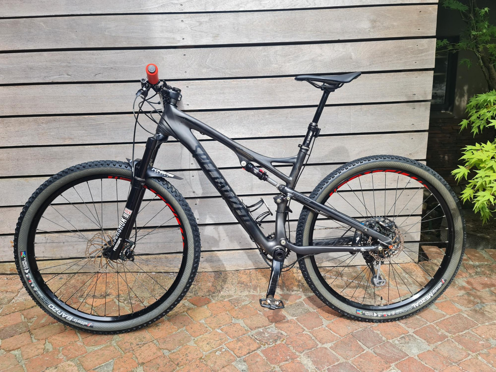 Specialized Epic Comp FSR | Dual Suspension Mountain Bikes | Bike Hub