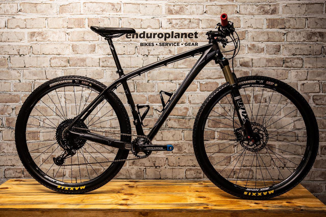 MERIDA BIG NINE XT CARBON LARGE | Hardtail Mountain Bikes | Bike Hub