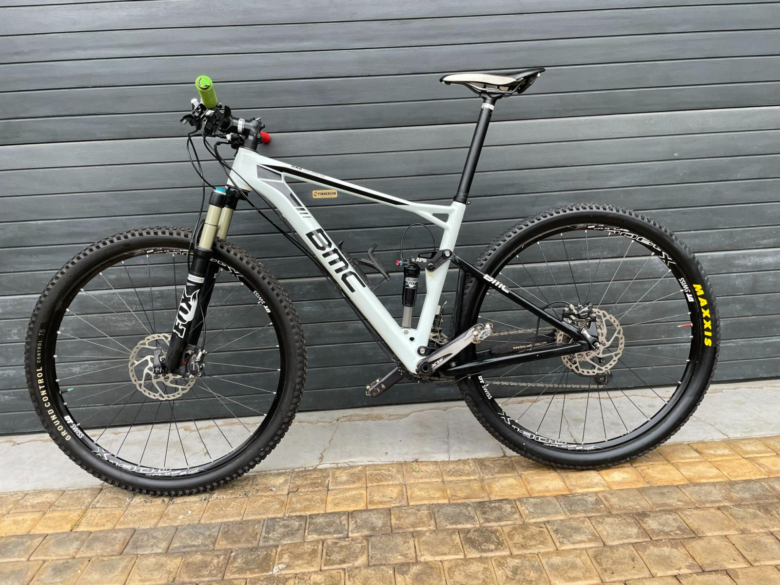 BMC Fourstroke FS02 2016 | Dual Suspension Mountain Bikes | Bike Hub