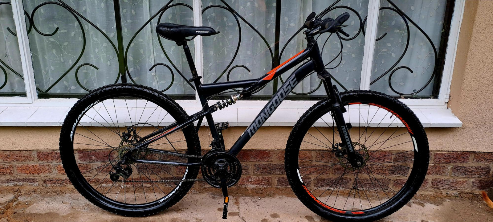 29 inch Mongoose MTB | Dual Suspension Mountain Bikes | Bike Hub