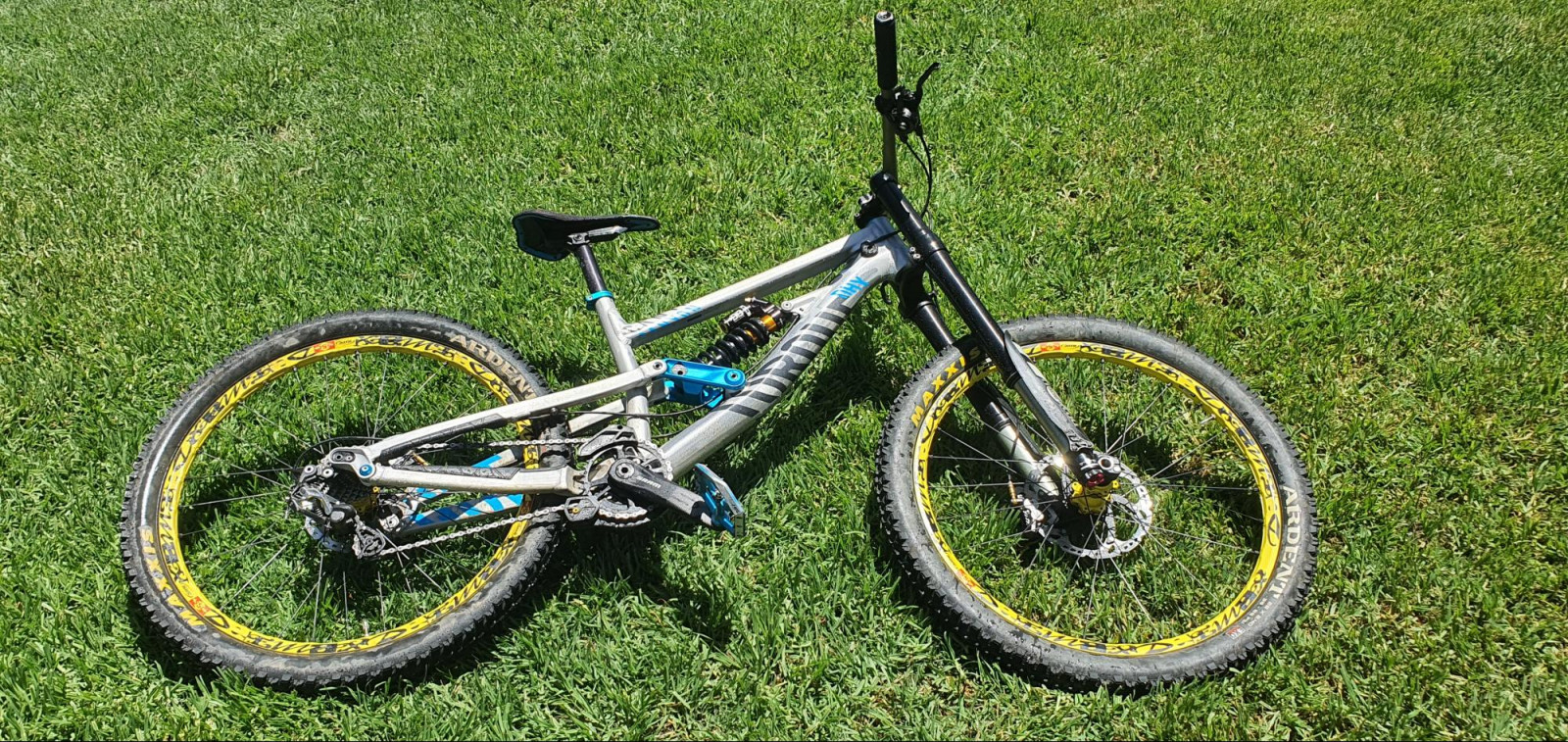Canyon Torque DHX | Downhill Bikes | Bike Hub