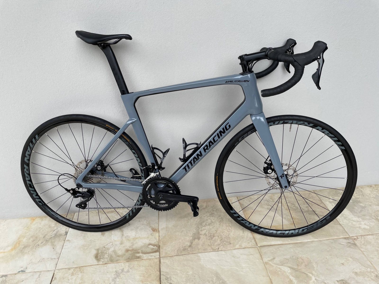 Titan Valerian Carbon Comp | Road Bikes | Bike Hub