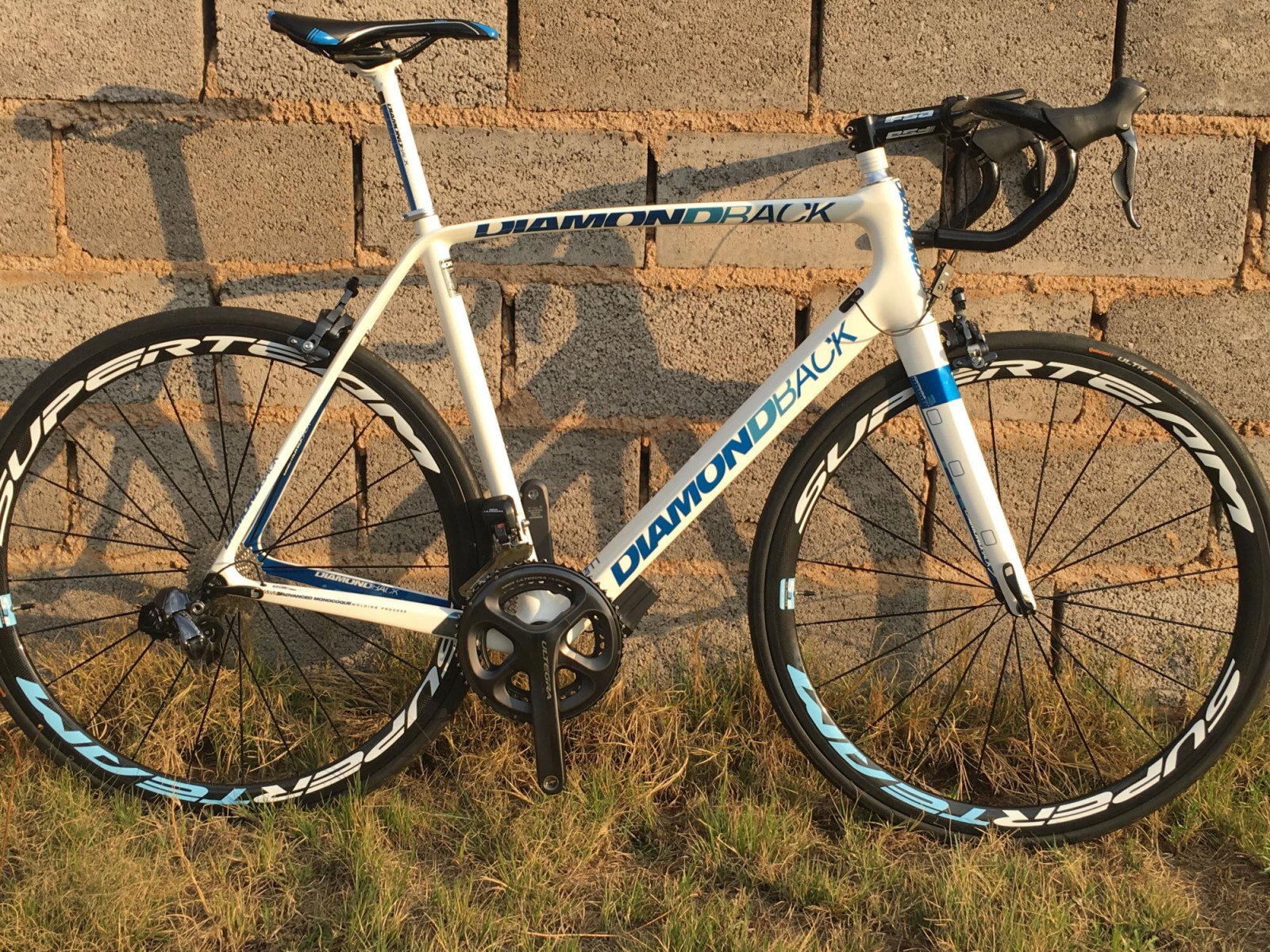 Diamondback Podium Vitesse | Road Bikes | Bike Hub