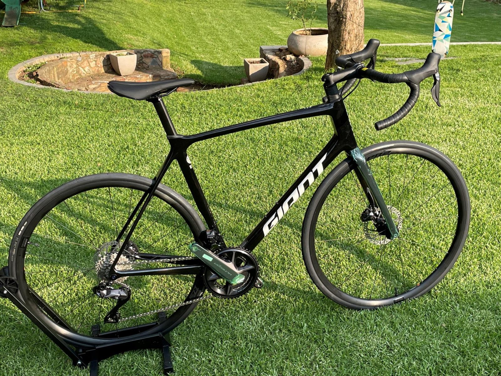 BRAND NEW GIANT TCR ADVANCED DISC 0 PRO COMPACT | Bike Hub