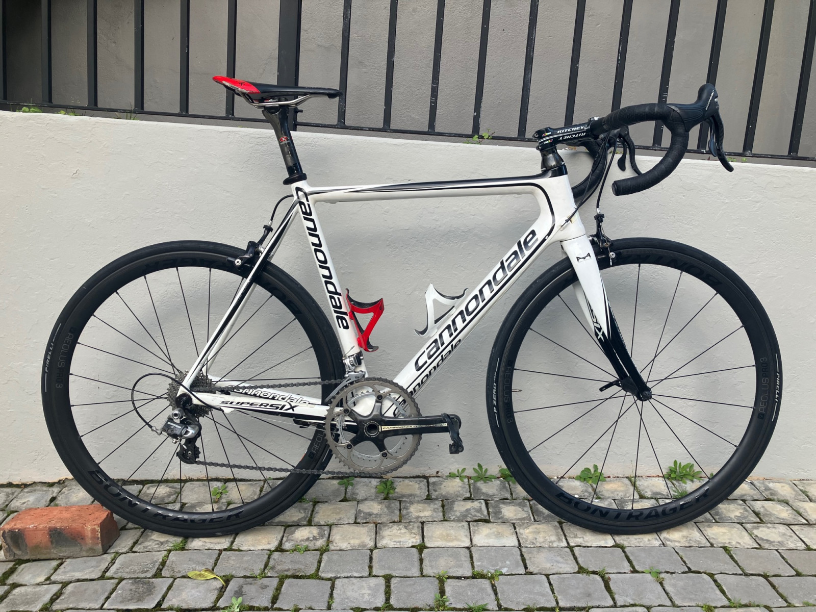 Cannondale Supersix Evo Hi-Mod | Road Bikes | Bike Hub