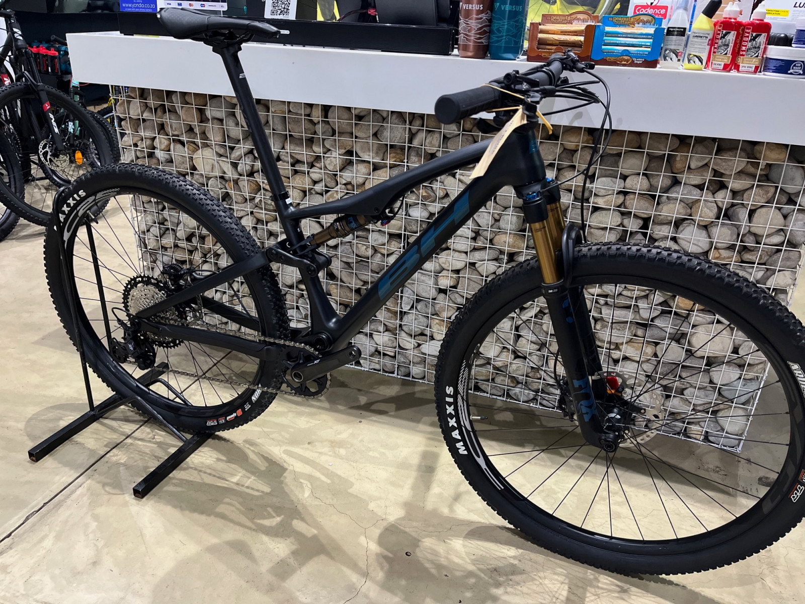 Brand New!BH Lynx Race Evo - Carbon Evo | Dual Suspension Mountain ...