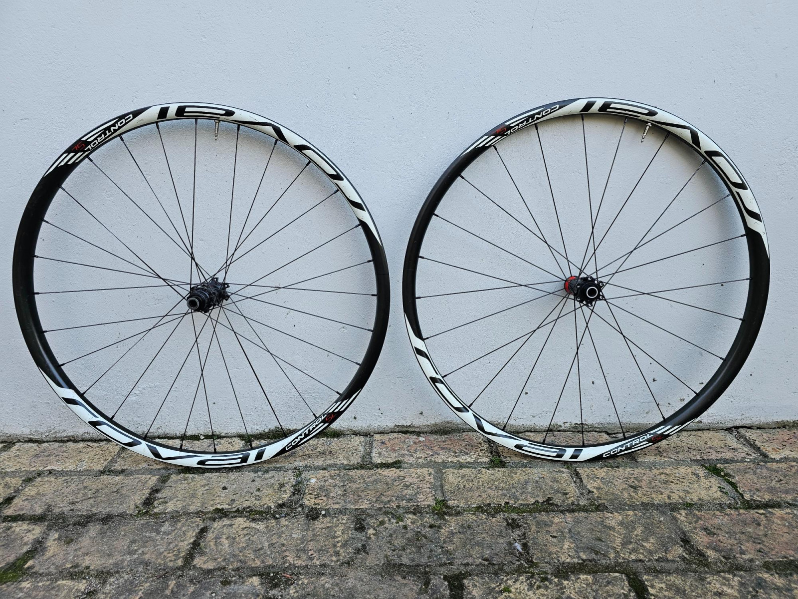 Roval Carbon 29" MTB rim set complete | Mountain Bike Rims | Bike Hub