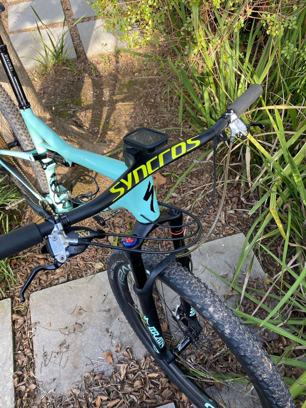 Syncros Fraser IC bar and stem | Handlebars | Bike Hub