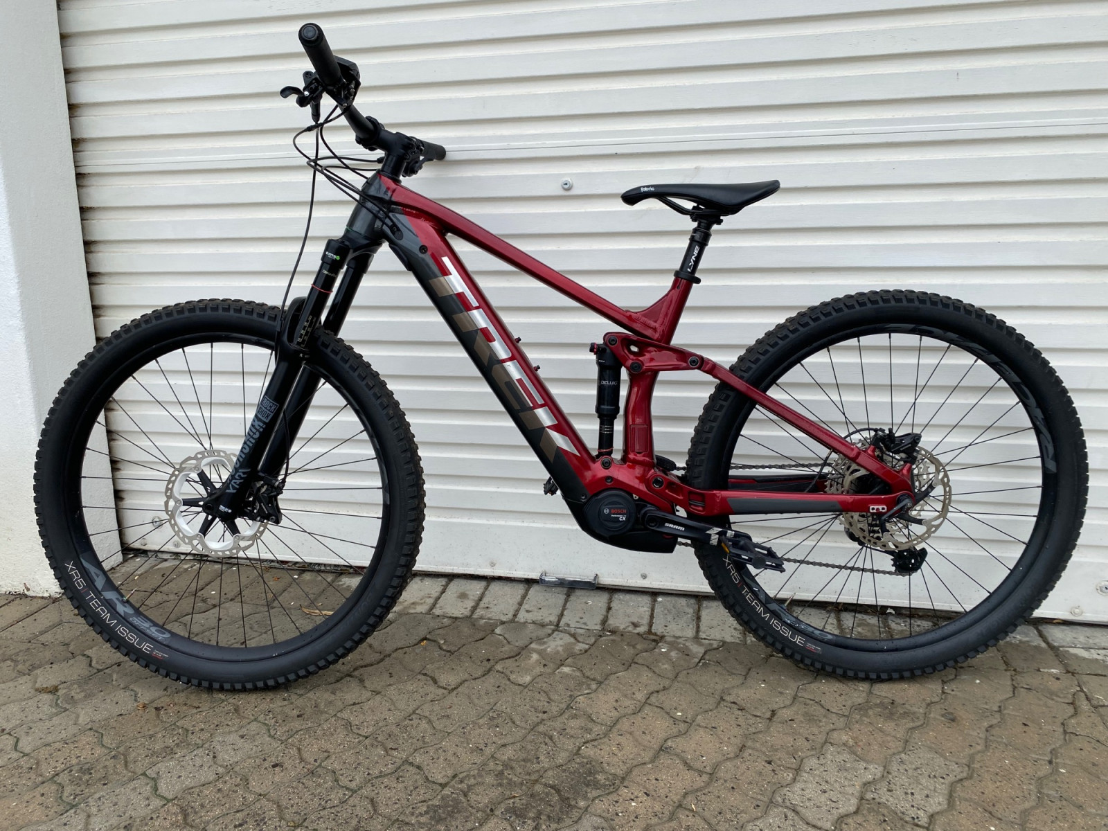 2022 Trek Rail 5 with Rail 7 parts | Dual Suspension Mountain E-Bikes | Bike Hub