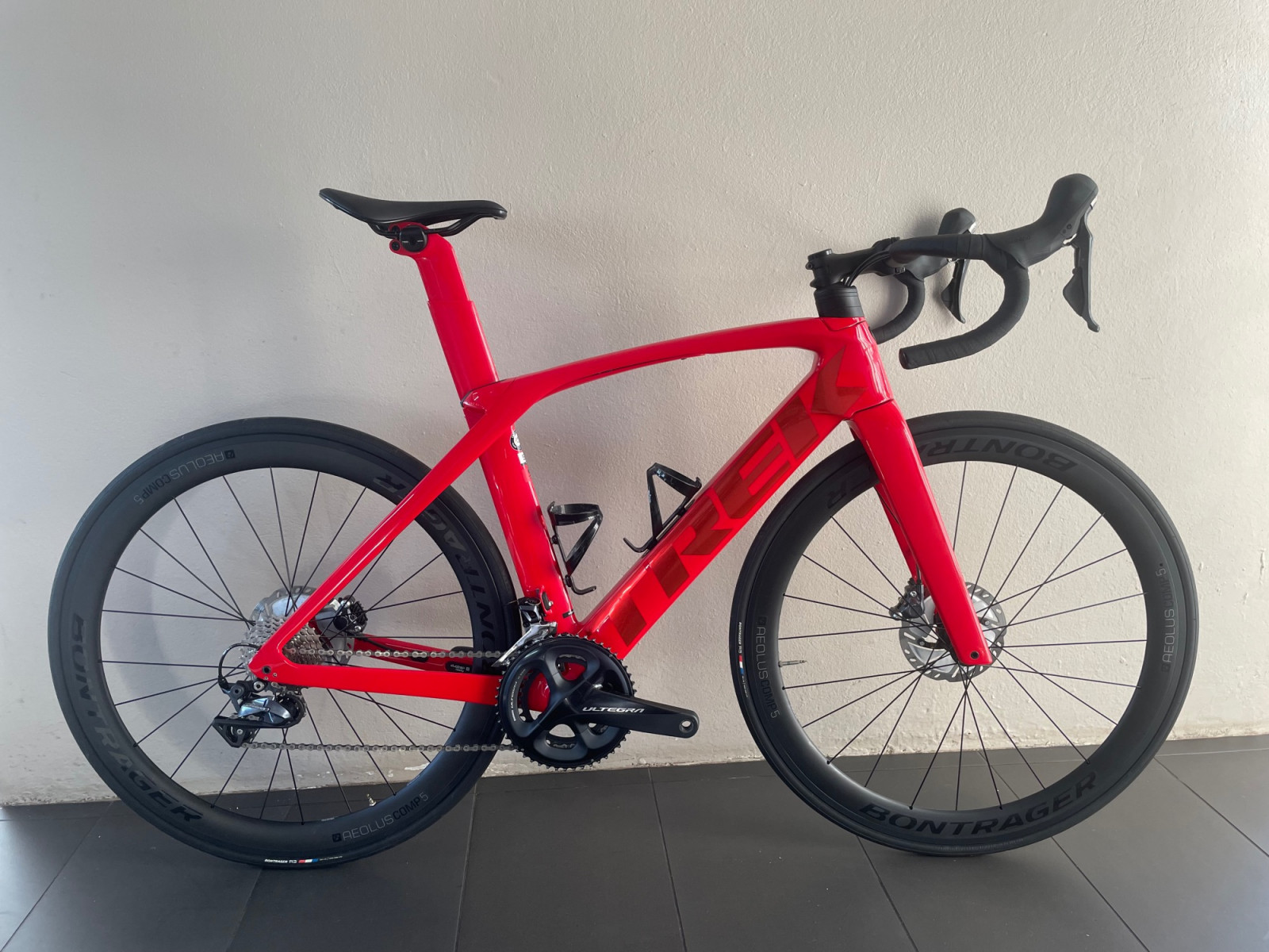 Trek Madone SL6 | Road Bikes | Bike Hub