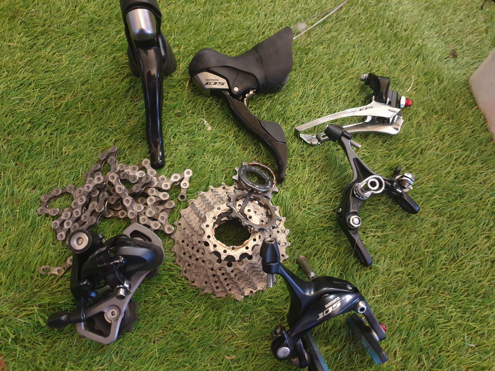 Shimano 105 5700 | Complete Groupsets | Bike Hub