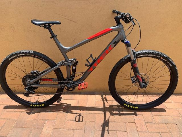 Trek Fuel EX 5 | Dual Suspension Mountain Bikes | Bike Hub