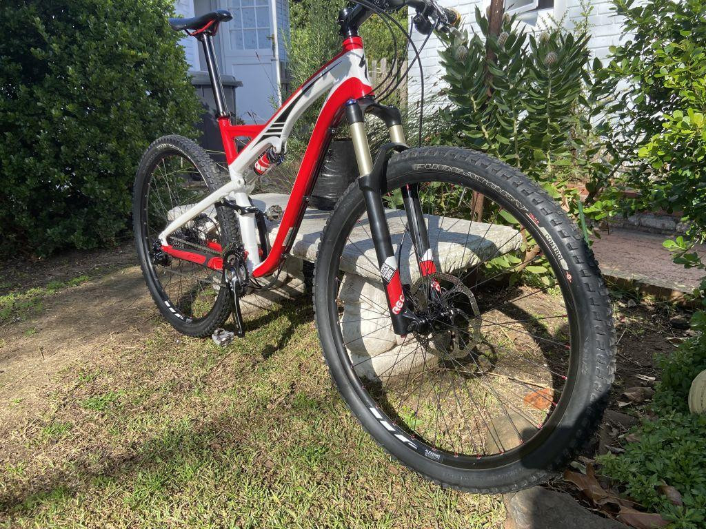 2012 Specialized Camber (2x10) | Dual Suspension Mountain Bikes | Bike Hub