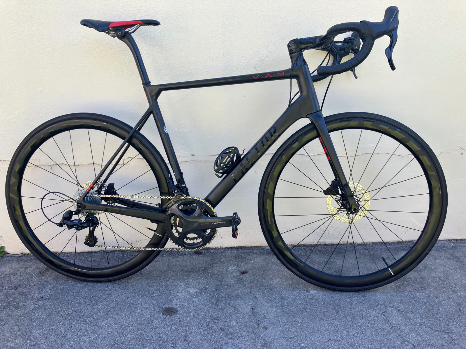 Factor O2 VAM | Road Bikes | Bike Hub