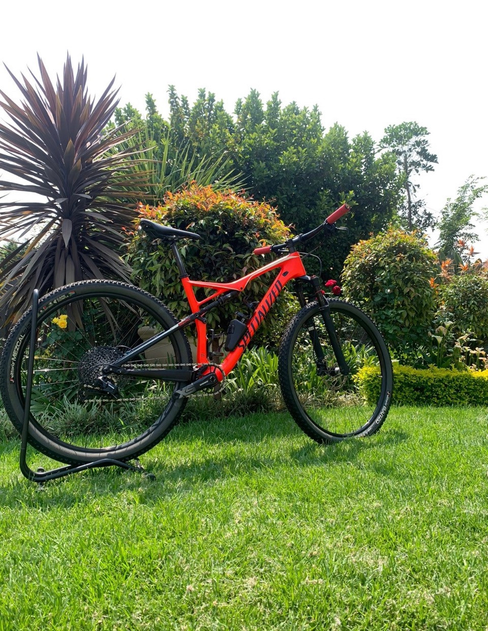 Specialised Epic WC 2017 | Dual Suspension Mountain Bikes | Bike Hub