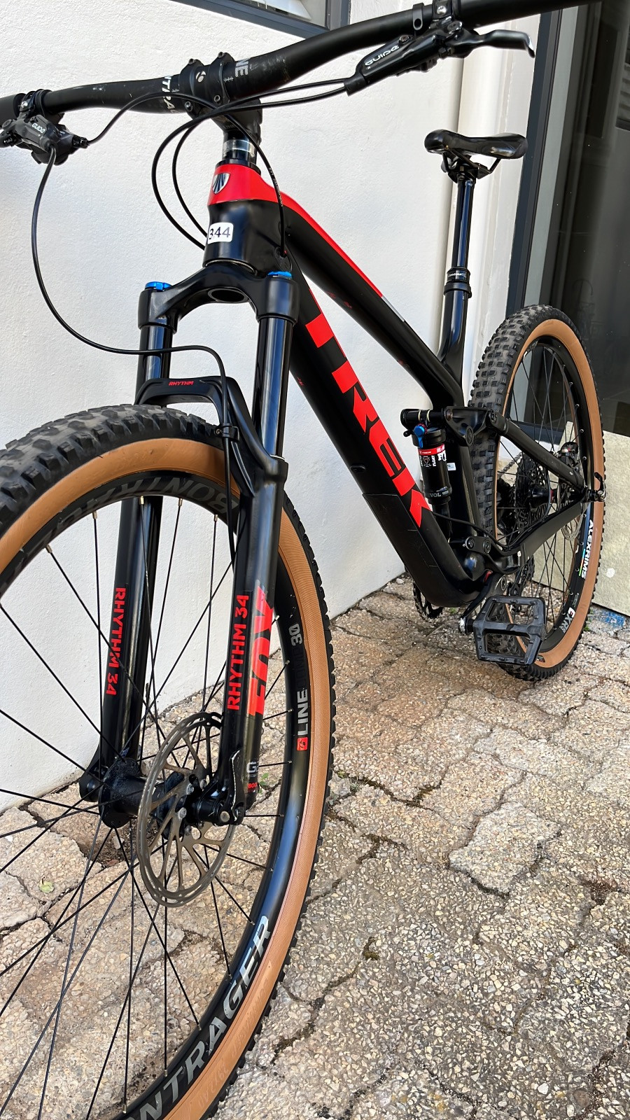 Trek Ex 9.7 | Dual Suspension Mountain Bikes | Bike Hub