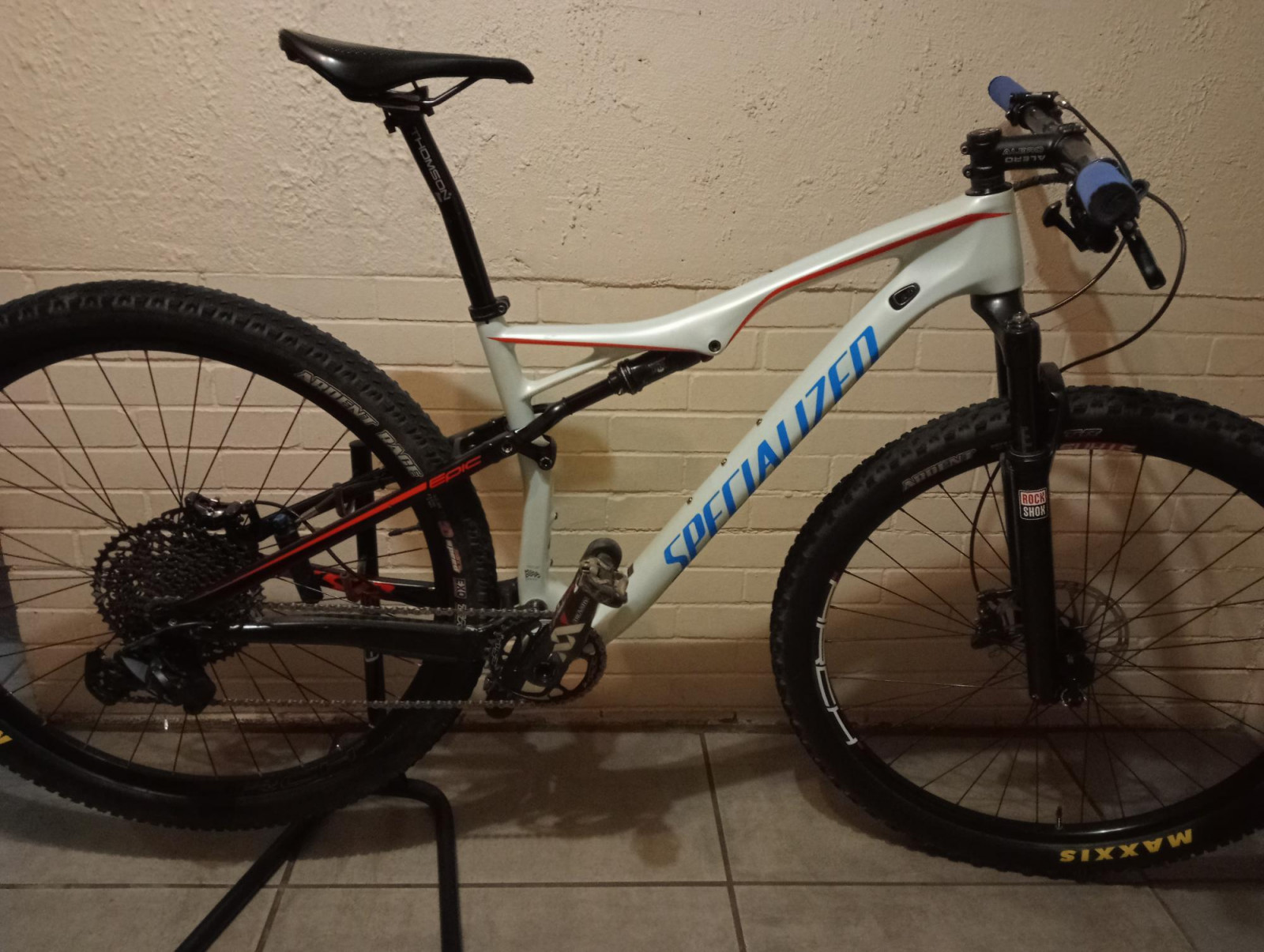 Specialized Epic Comp FSR World Cup | Dual Suspension Mountain Bikes ...