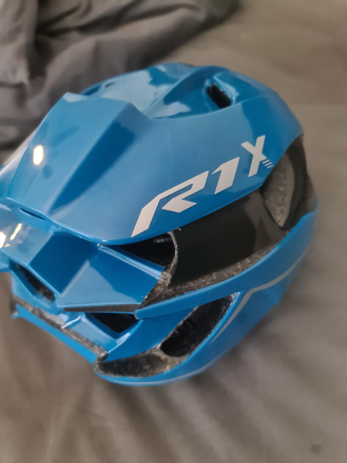 RANKING R1X AERO HELMET | Helmets | Bike Hub