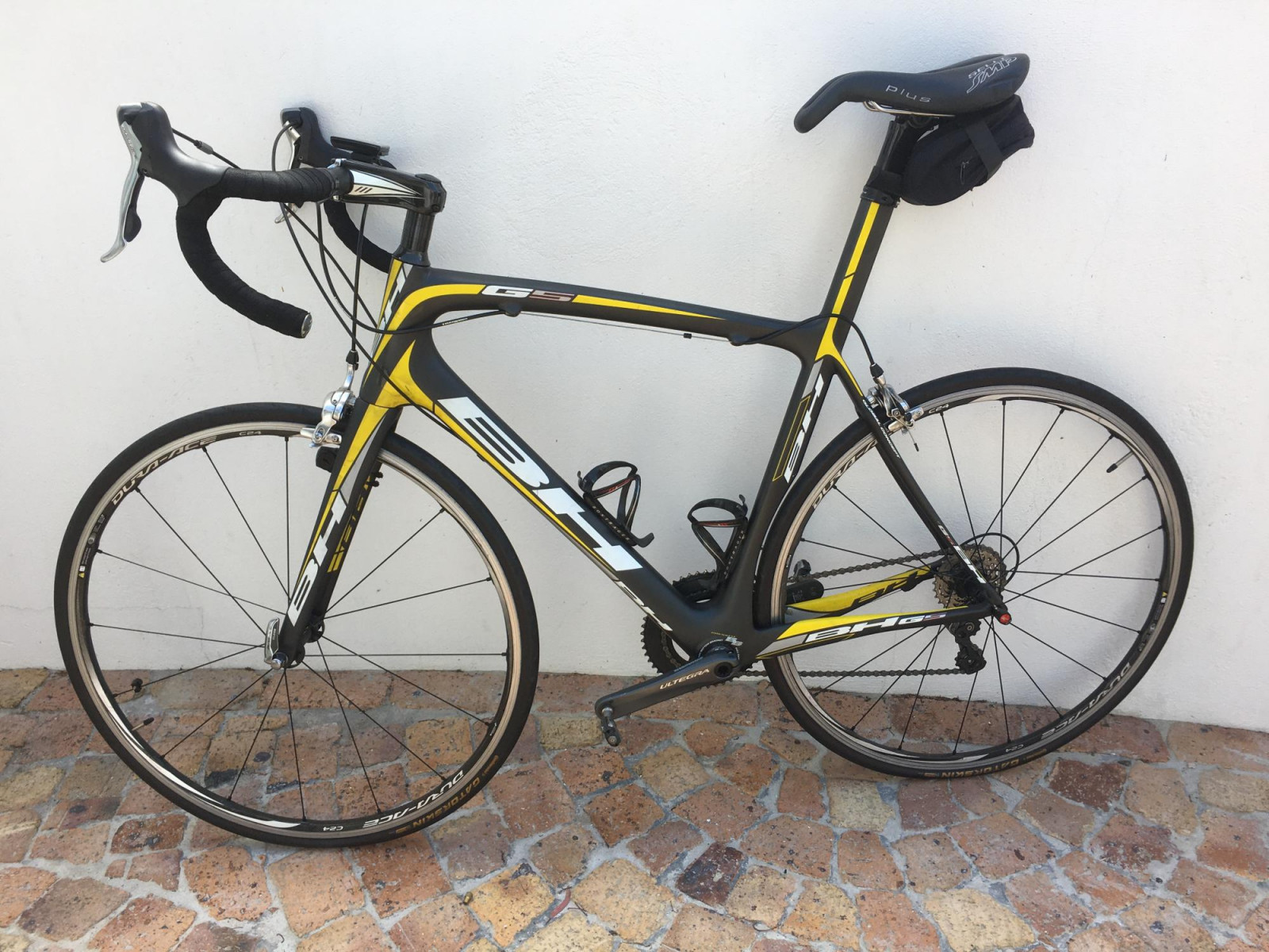 BH G5 All carbon +/- 8kg road bike | Bike Hub