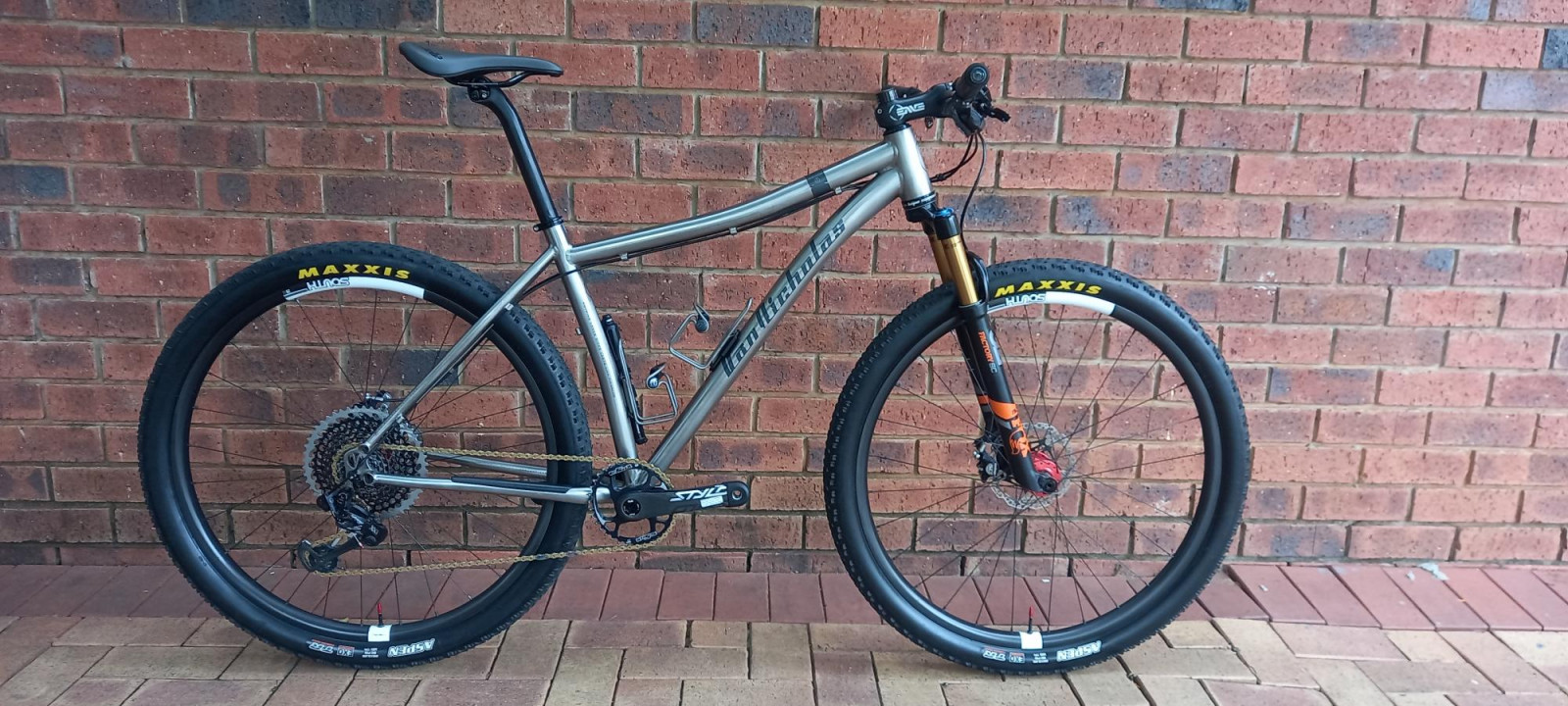 Van Nicholas Titanium MTB | Hardtail Mountain Bikes | Bike Hub
